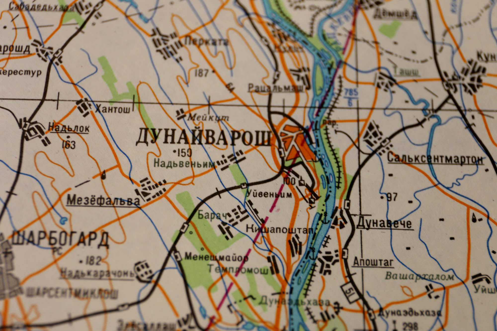 A Wang folyó versei: Négyszáz tonna titkos térkép
