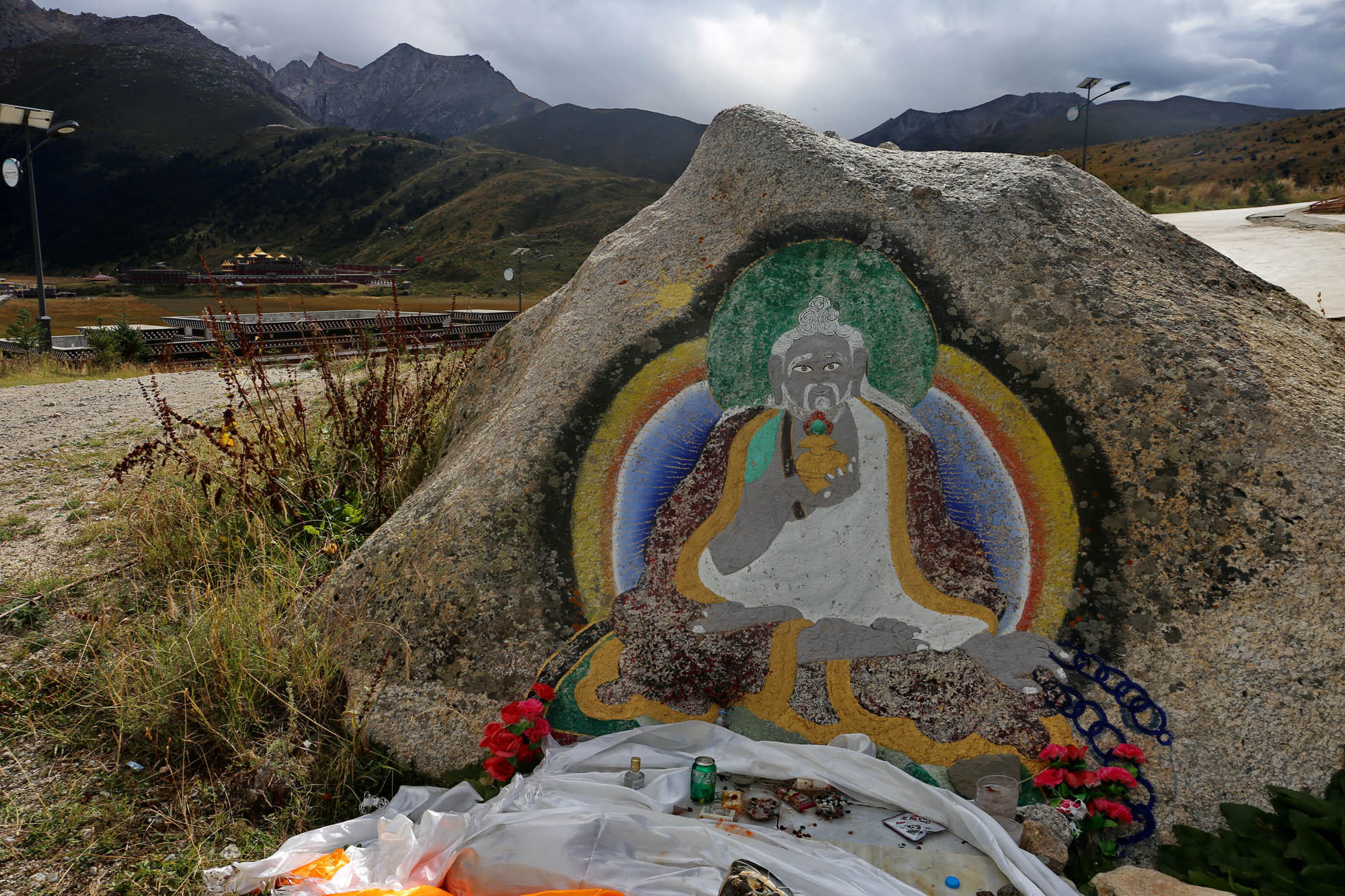 Poemas del río Wang: On the border of two Tibets. Dzokchen Monastery ...