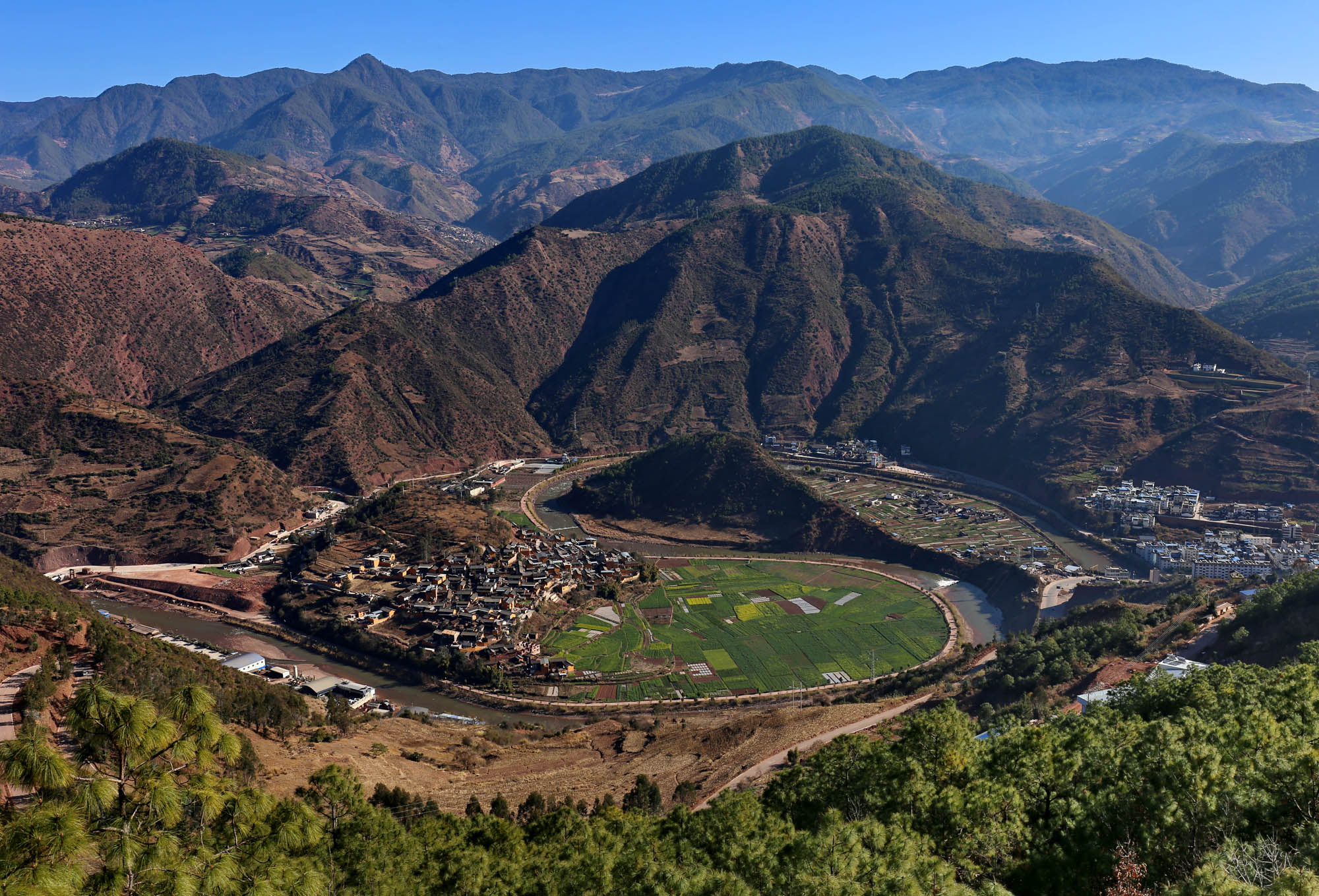 Poemas del río Wang: Tea and horse for sale